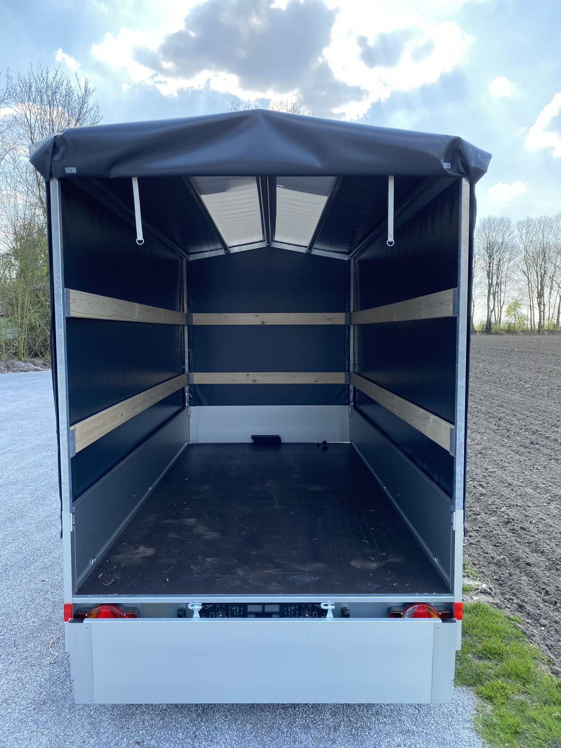 Humbaur HA 253015 GG 2500 kg 303x150x35 cm – Anhänger-Lagrave